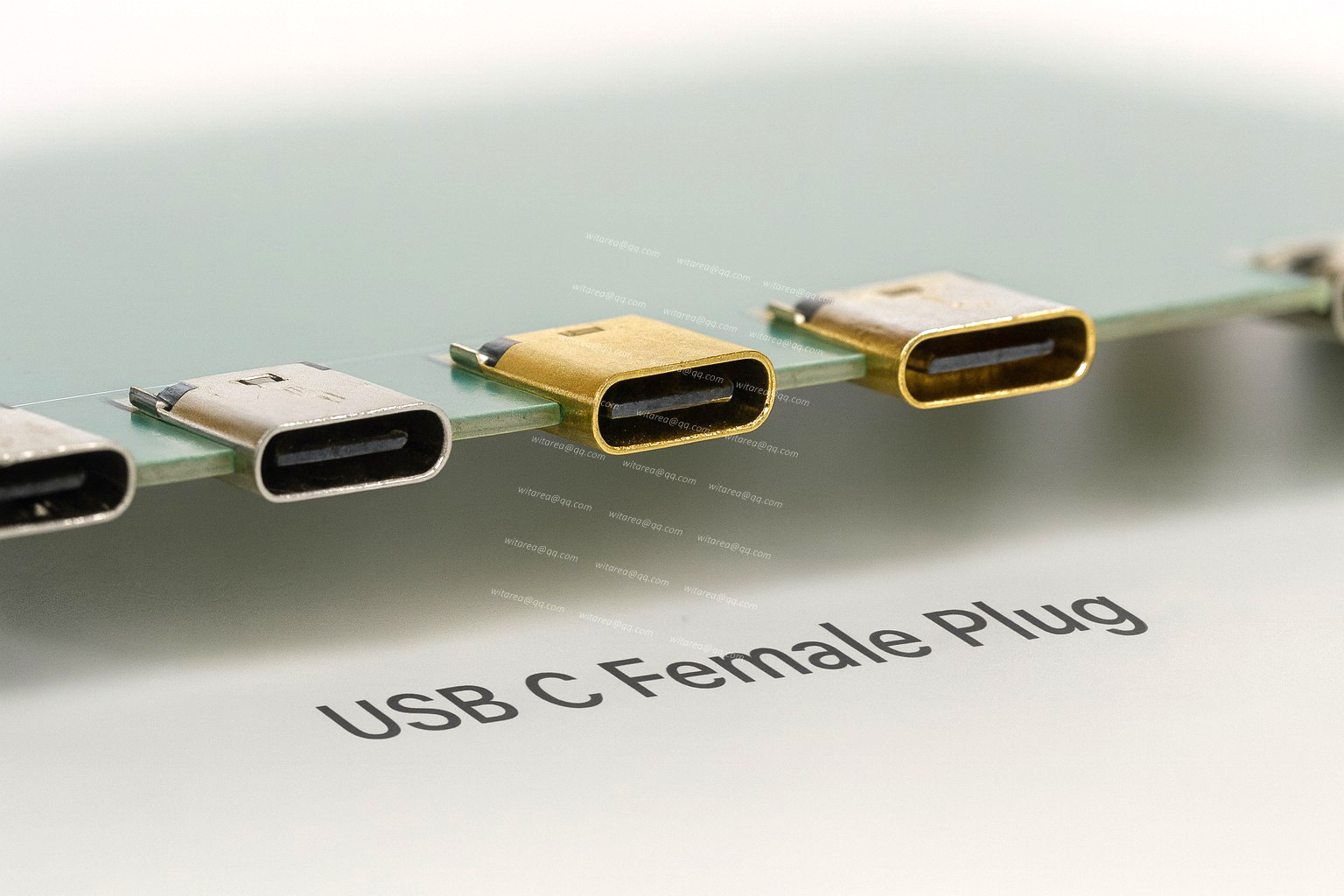USB Type-C 夹板母座（Straddle Mount / Edge-Mount）技术全解｜结构、应用、规格对比与选型指南